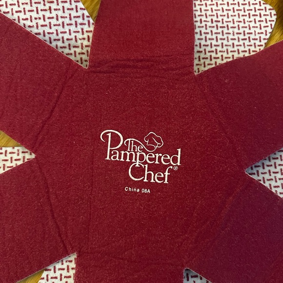 Pampered Chef | Dining | Pampered Chef Burgundy Pot Protector 5 | Poshmark